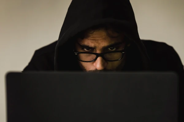 Key Steps to Reduce Cyber Kidnapping Risks - ESL Advantage